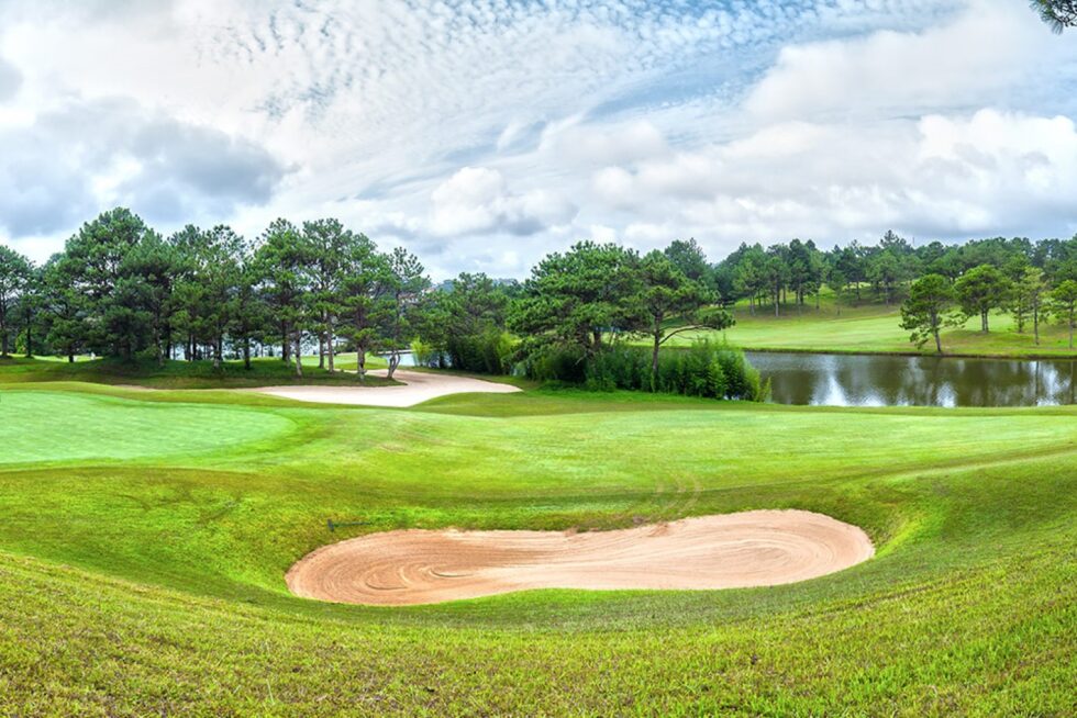 The 45th Annual Gold Wave Golf Tournament - Le Moyne College